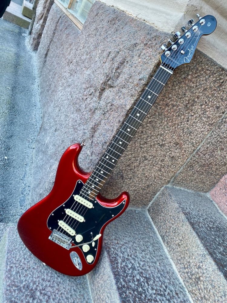 Red Fender Stratocaster Wallpaper 1961 Fender Stratocaster Fiesta Red